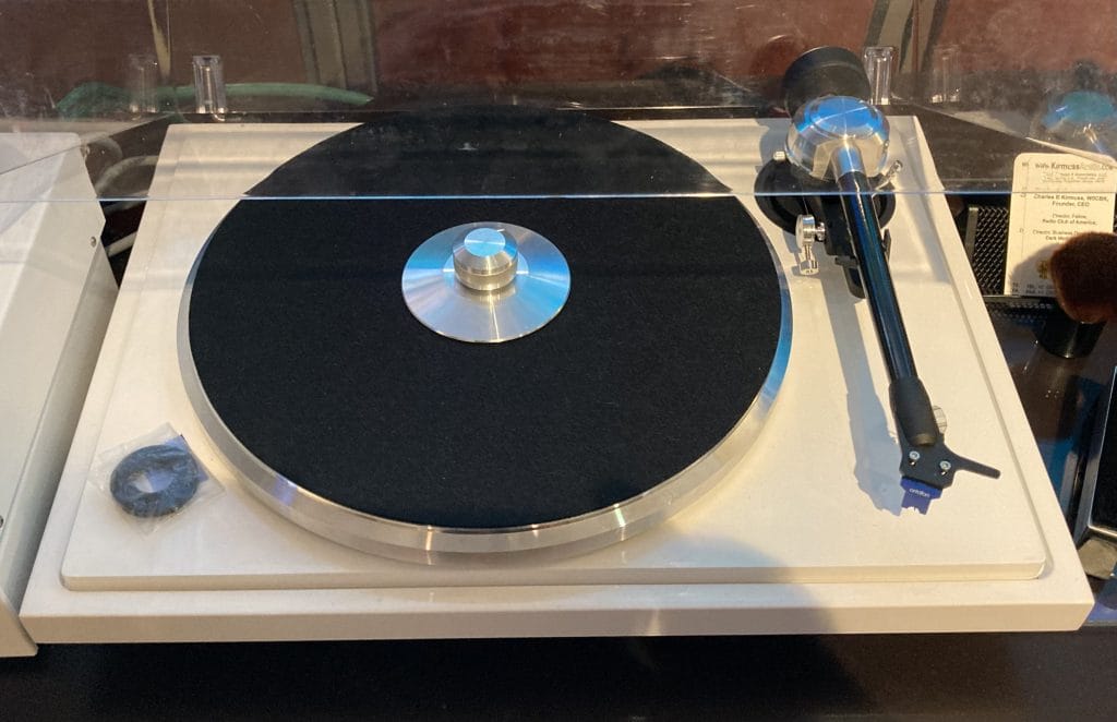 EAT B-Sharp Turntable w/Cartridge | Holm Audio