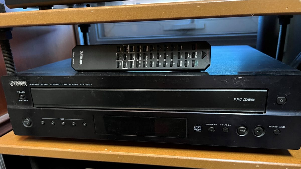Yamaha CDC-697 5-Disc CD Changer | Holm Audio